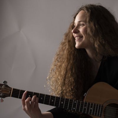 Tara Hack - on The Busking Project