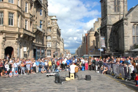 Rhys Crimmin - on The Busking Project